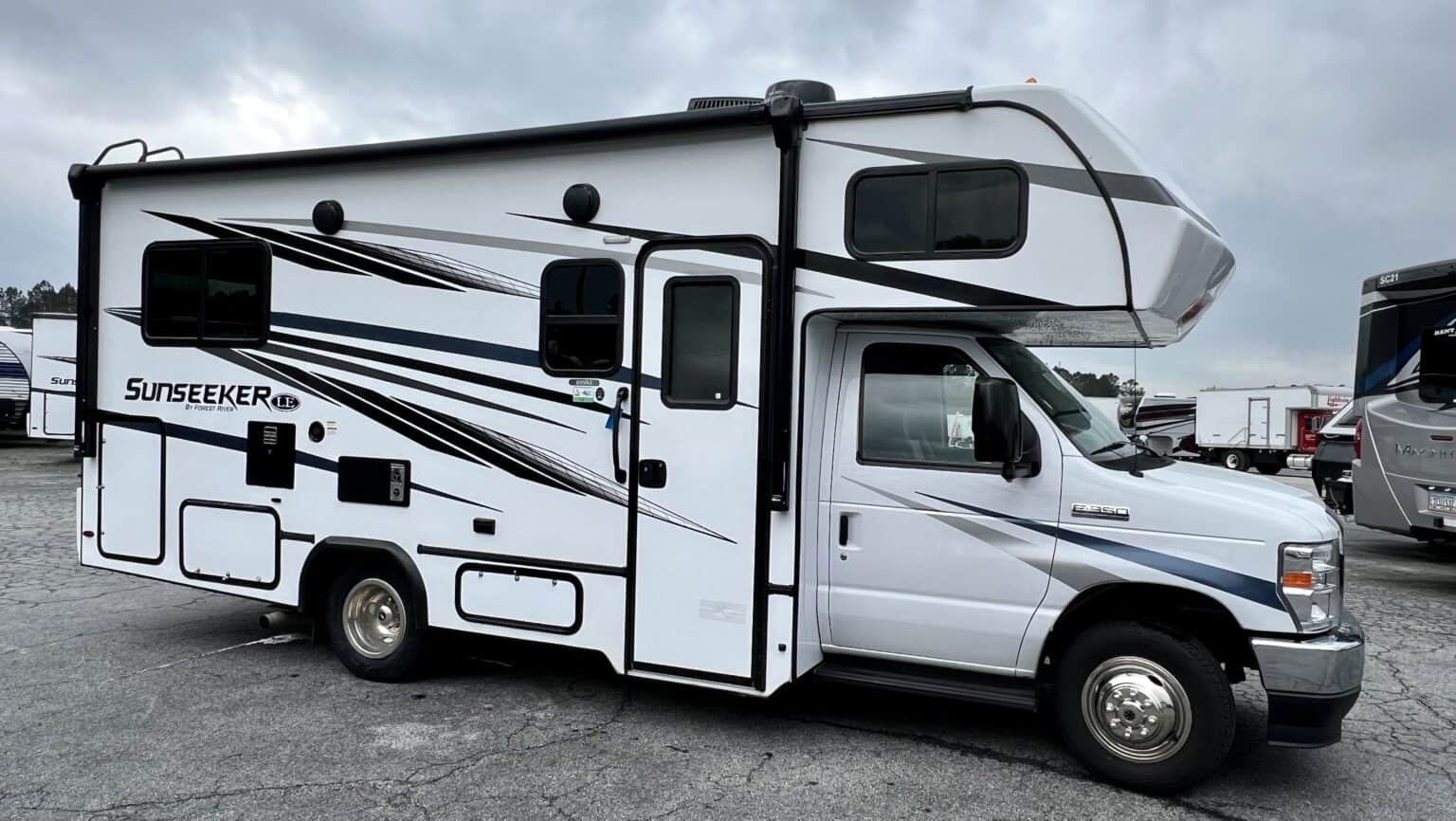 10 Best Class C Motorhomes Without Slides